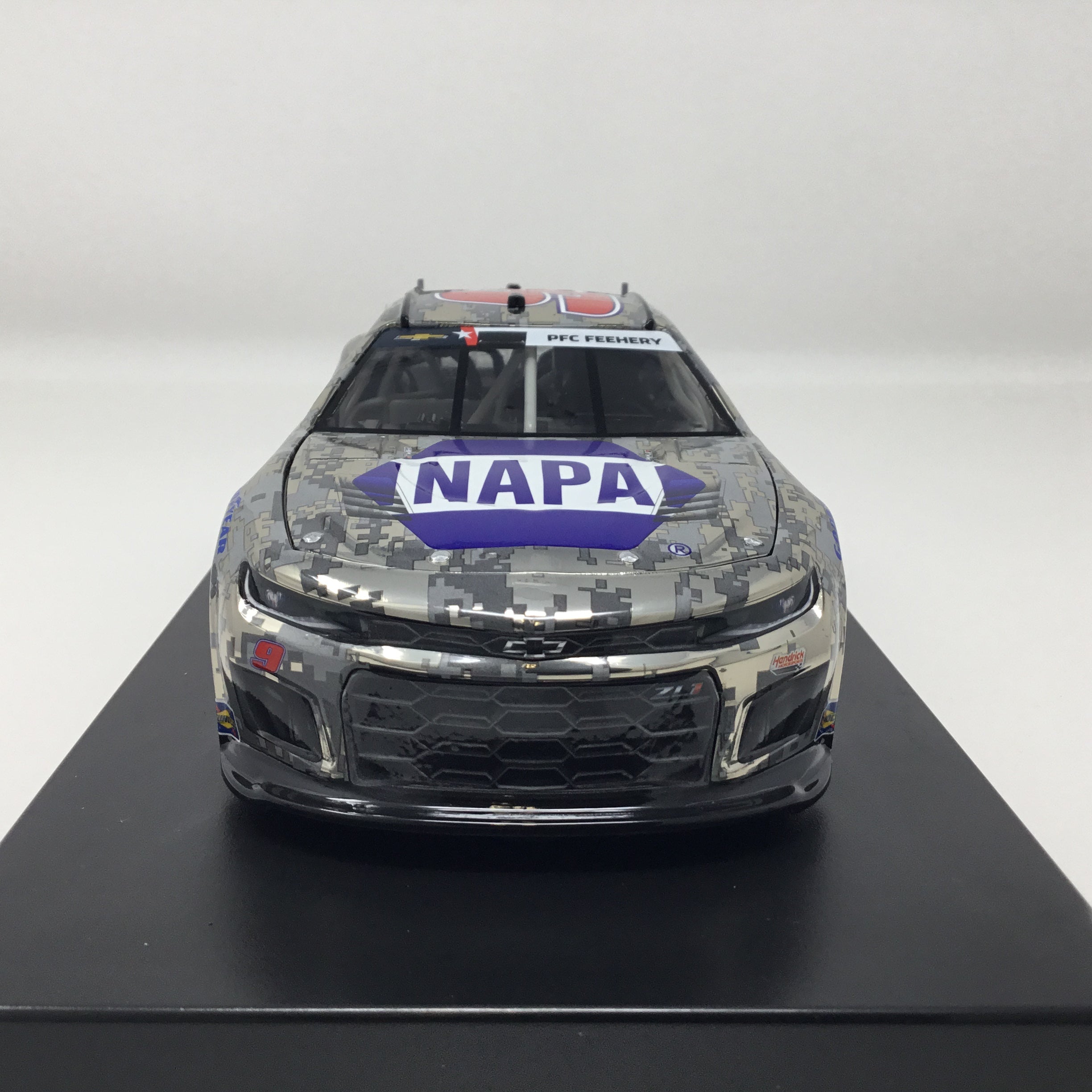 Chase Elliott 2025 NAPA Salutes Color Chrome 1:24 Diecast – Spoiler Diecast